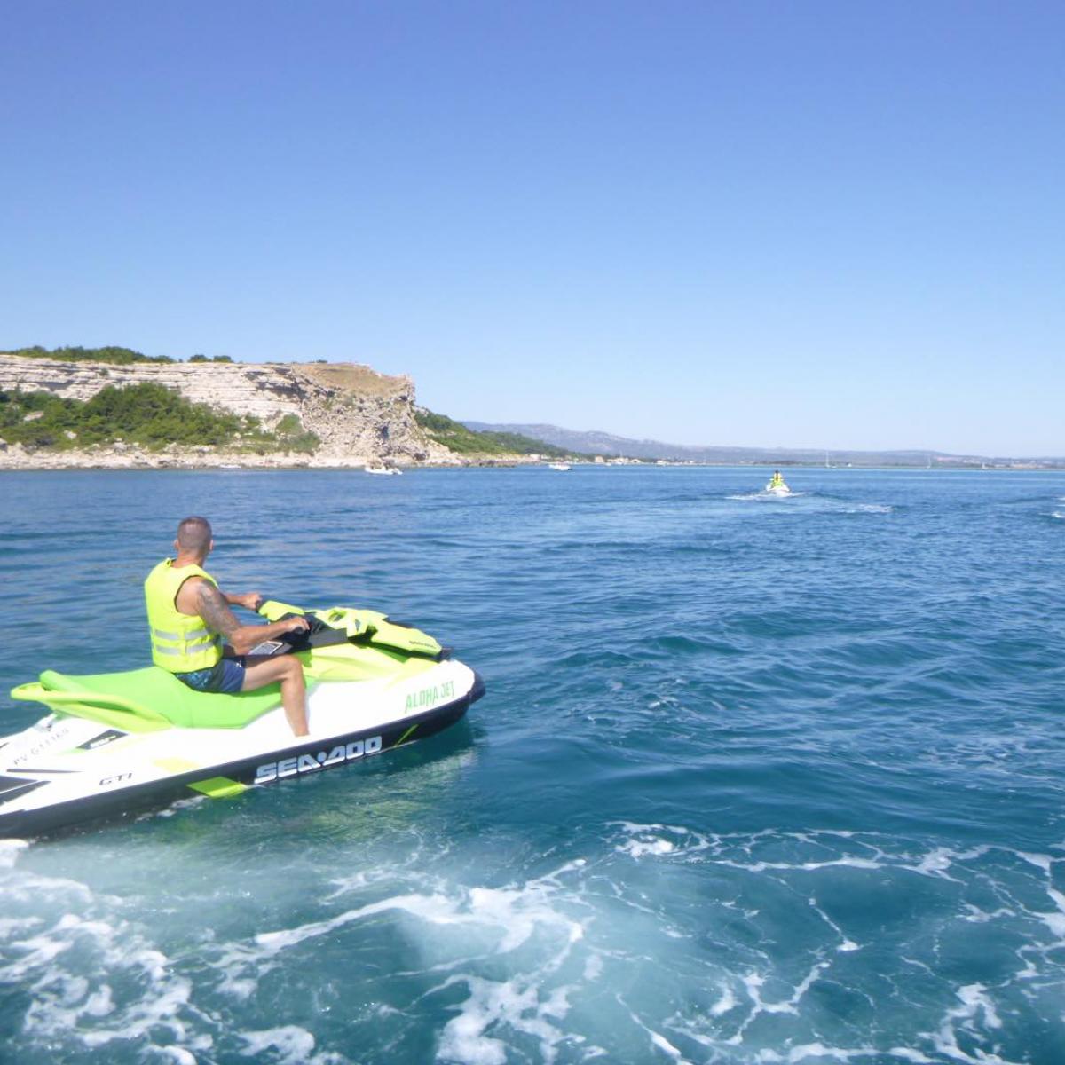 Jet ski | Leucate Tourist Office